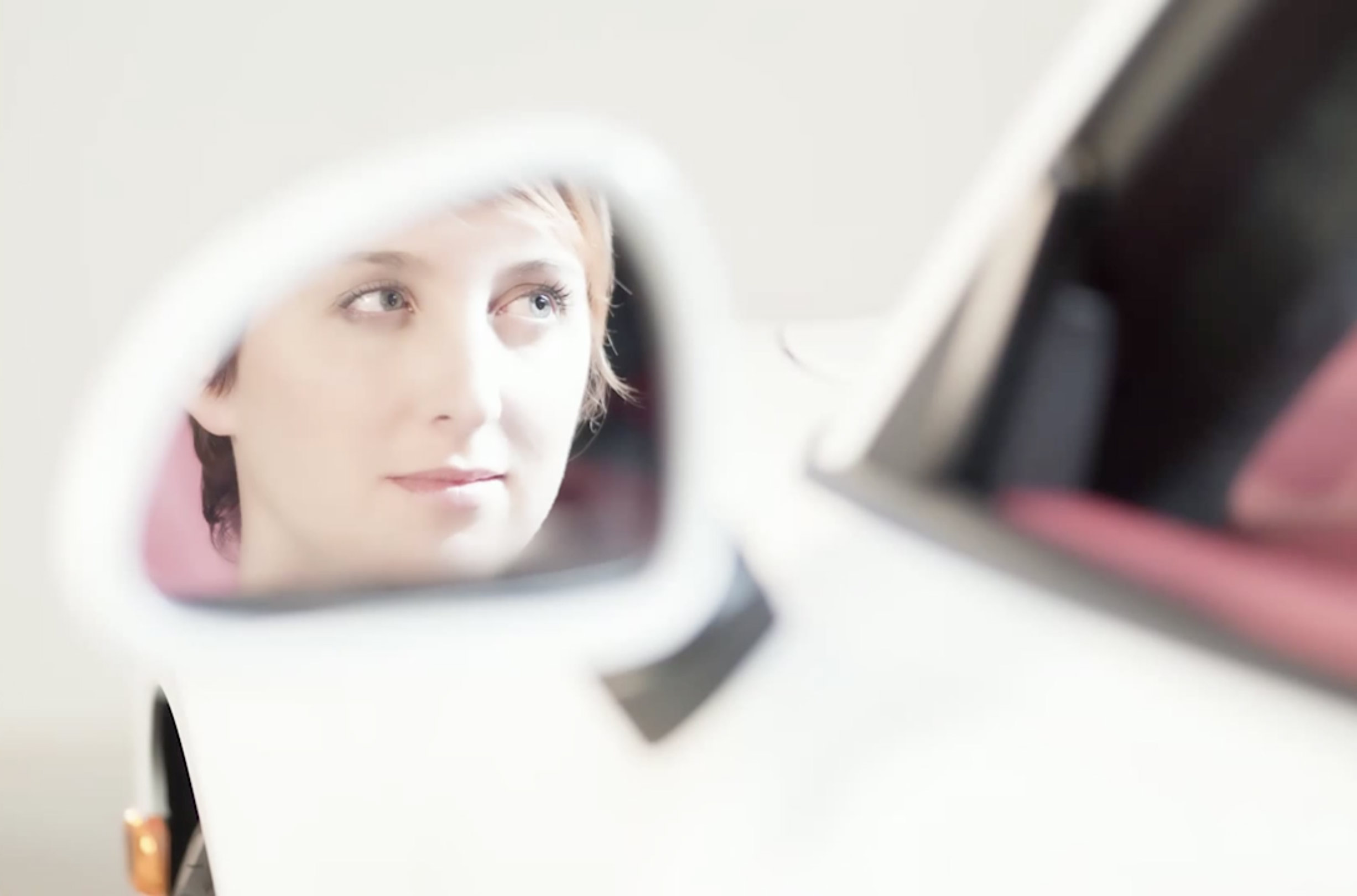 Shooting a Portrait Using a Mirror - Photofocus