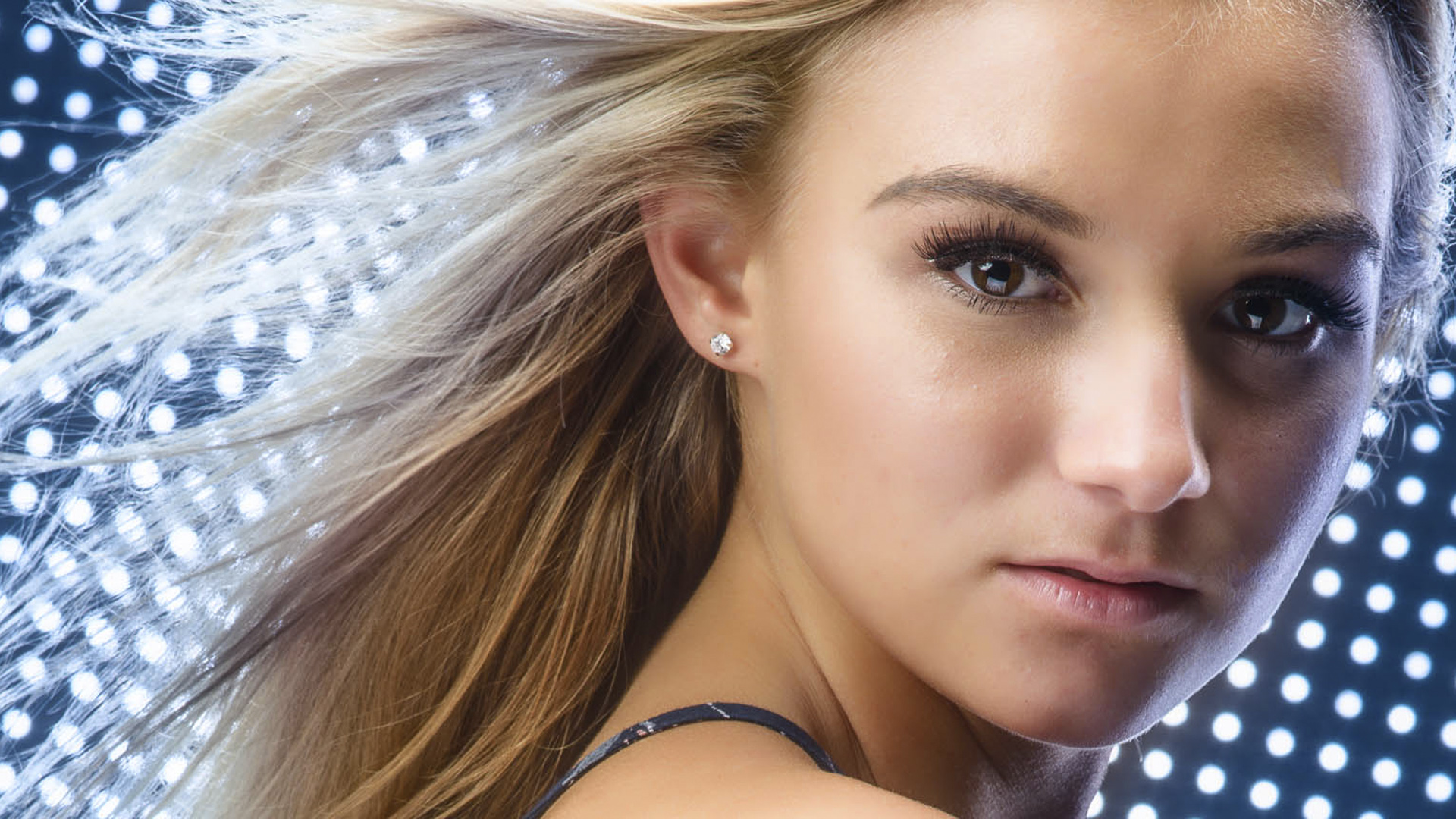 Using a Pegboard to Shoot Creative Portraits - Photofocus