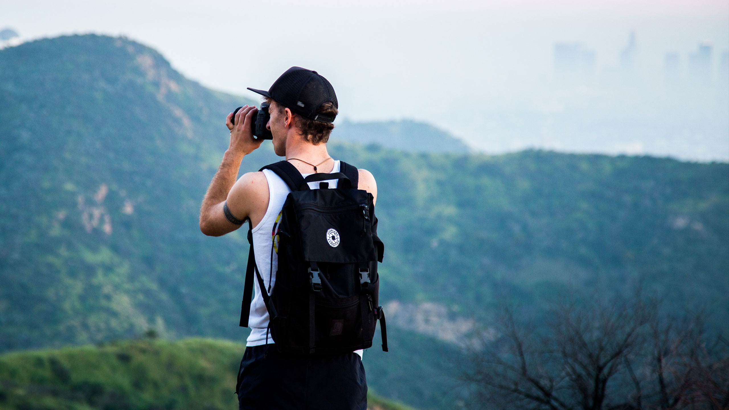 Best practices when handholding a camera - Photofocus