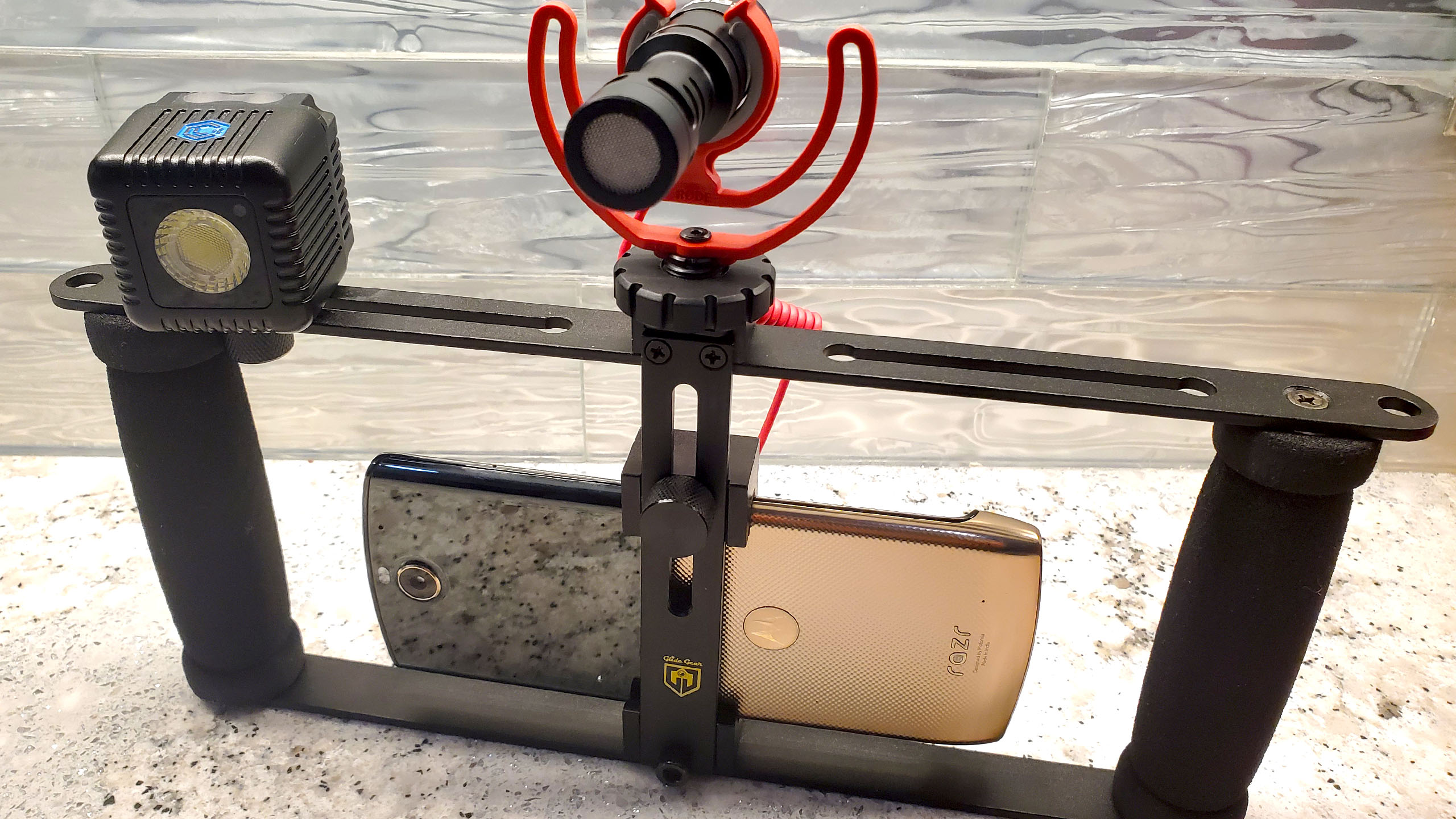 Mobile Mondays: Simple, effective mobile video with a smartphone rig ...