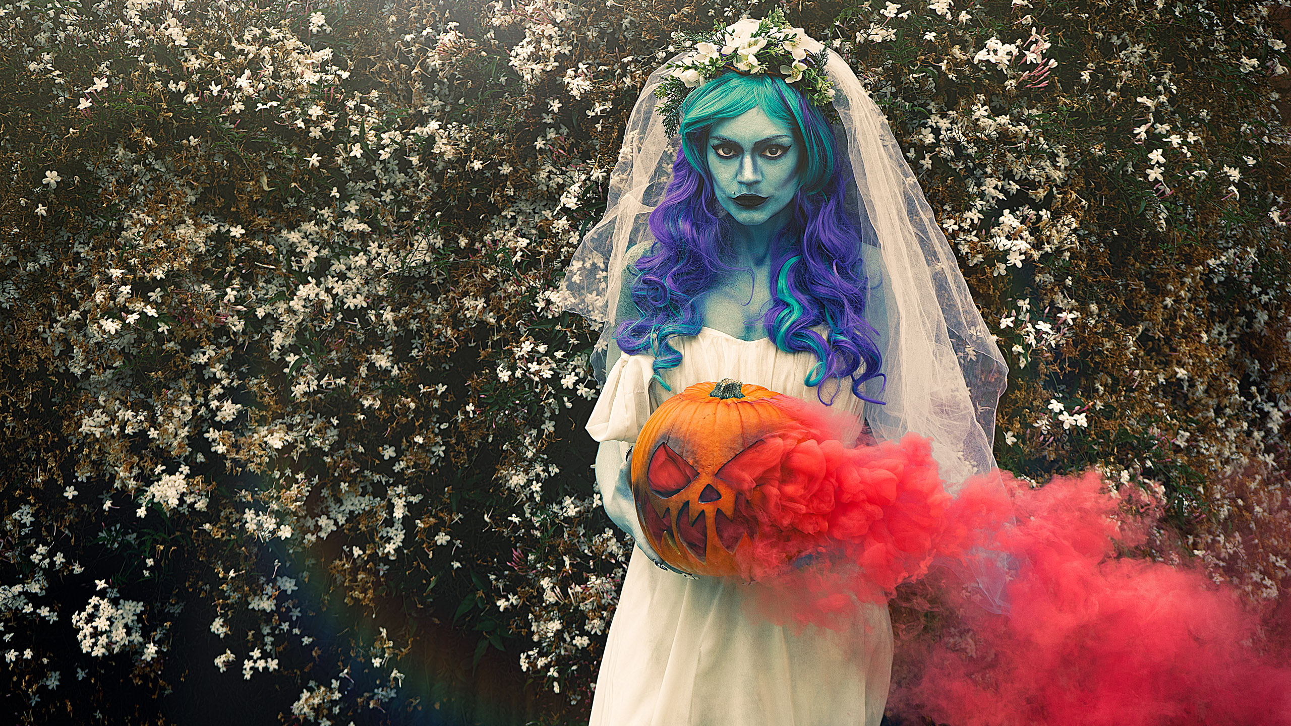 How I got the photo: The Corpse Bride, the smokin' pumpkin - Photofocus