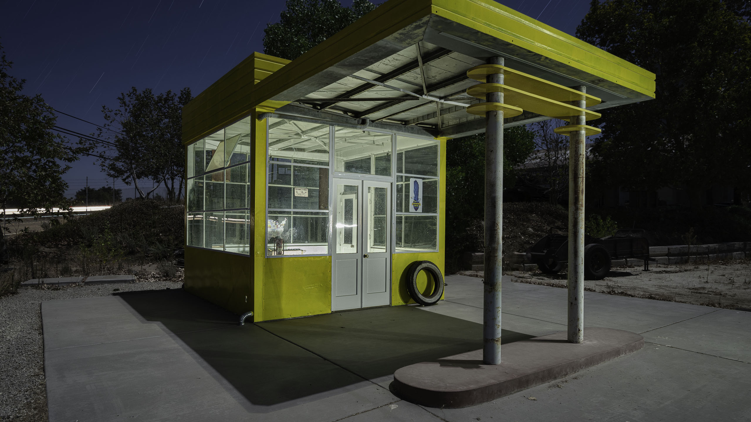 Light painting 101: Illuminating a service station in three easy steps ...
