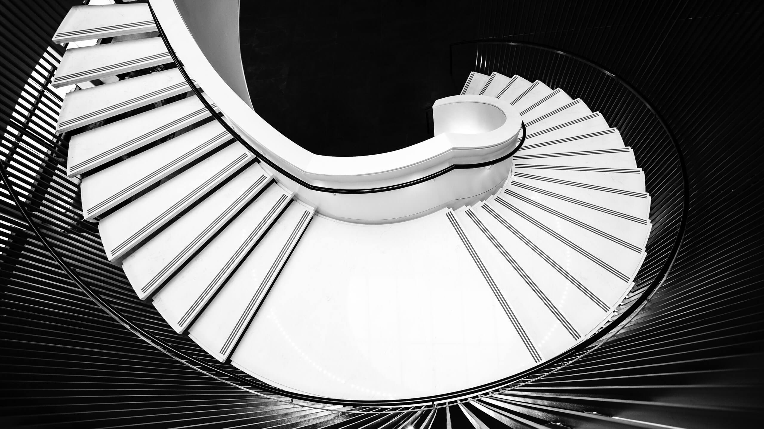 Photographing the spiral staircase at Milwaukee Symphony Orchestra ...